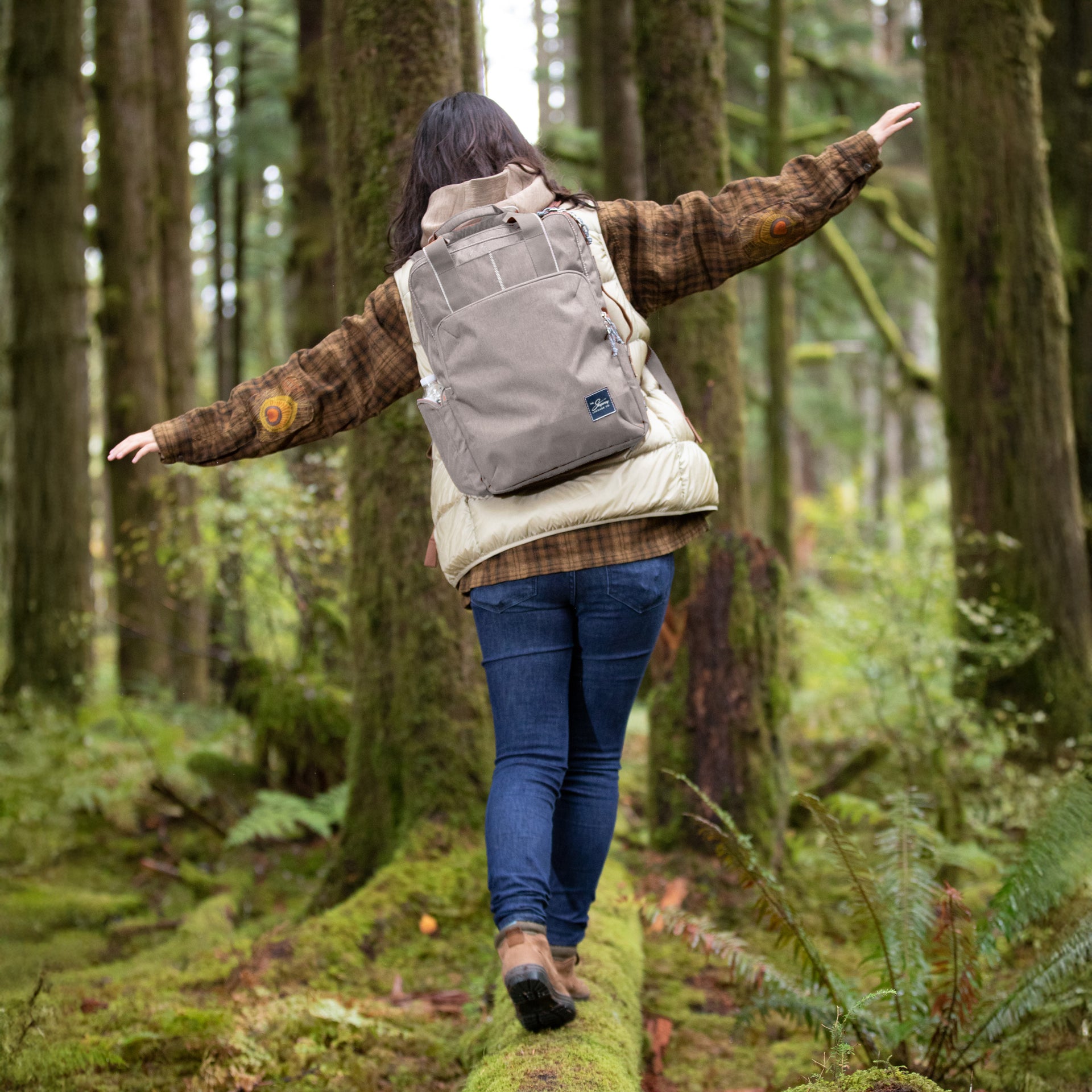 Rainier Weekender Backpack - 43L – Skyway Luggage